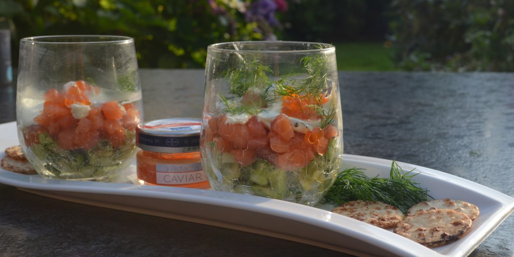 Pittig zalm avocado glaasje - De vele smaken van Italian Residence